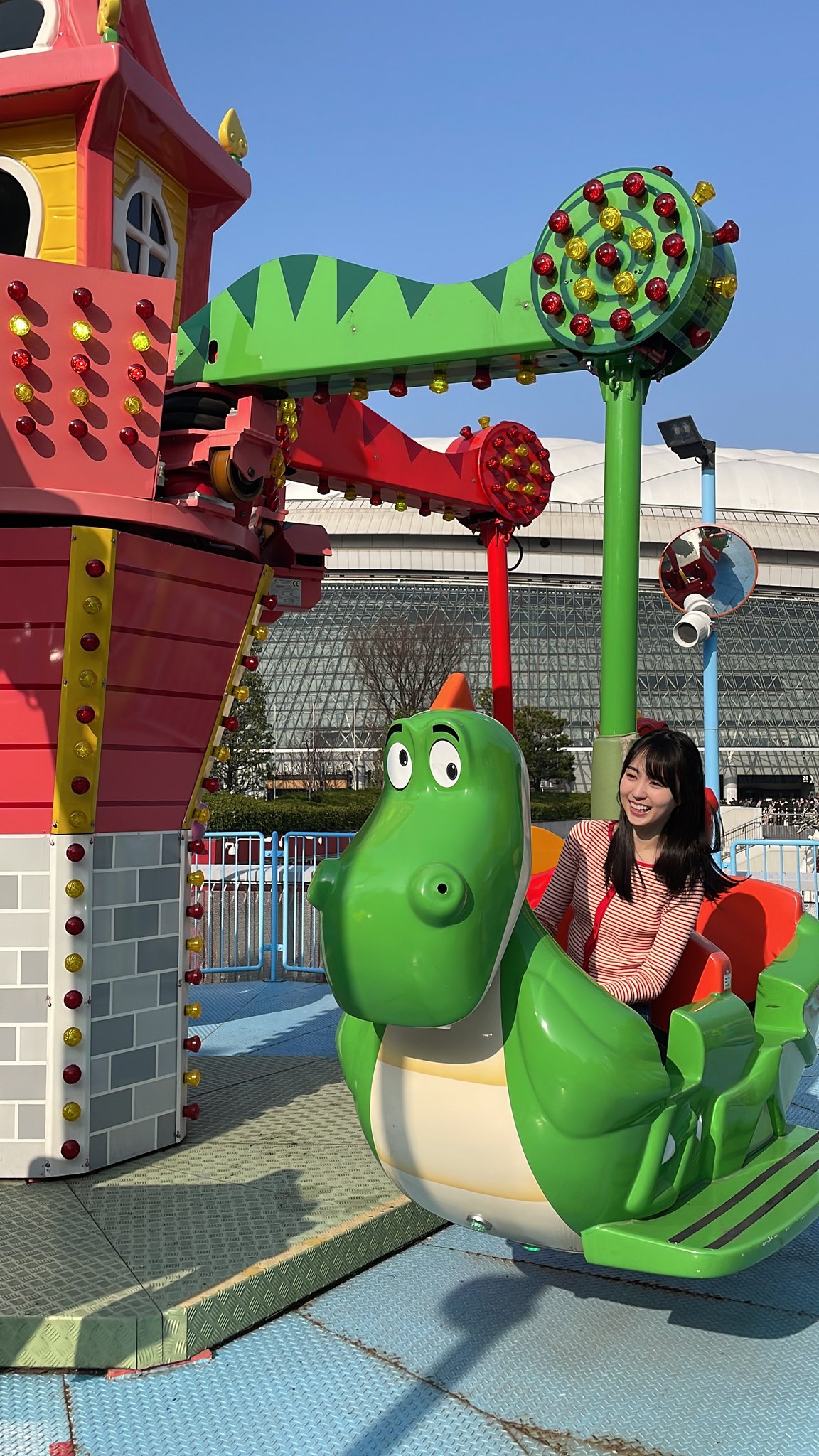 더쿠 - 오늘 발매하는 WHITE graph 010 표지는 카키