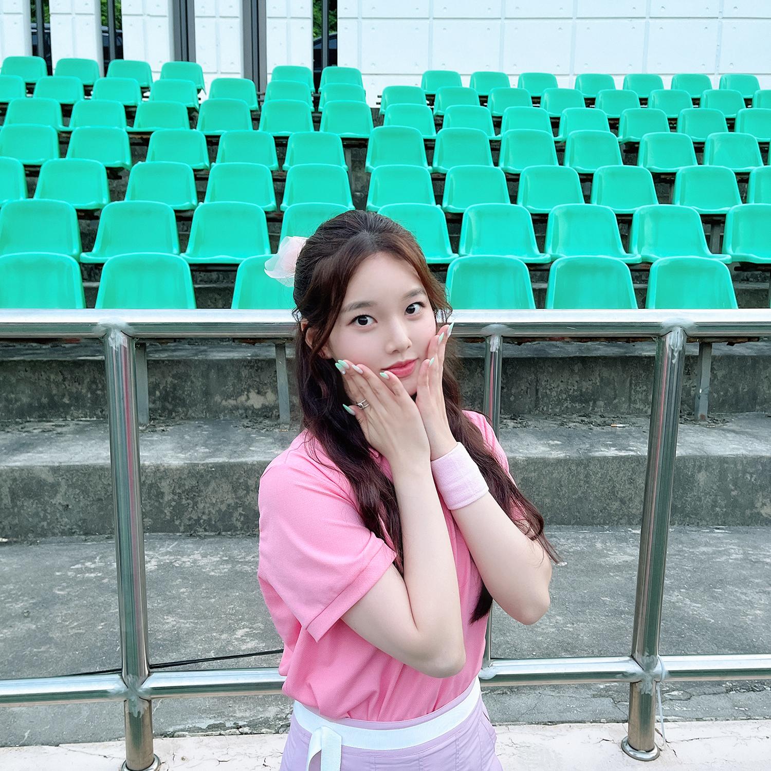 더쿠 - 개인적으로 생각하는 퀸덤퍼즐 미모멤 3명