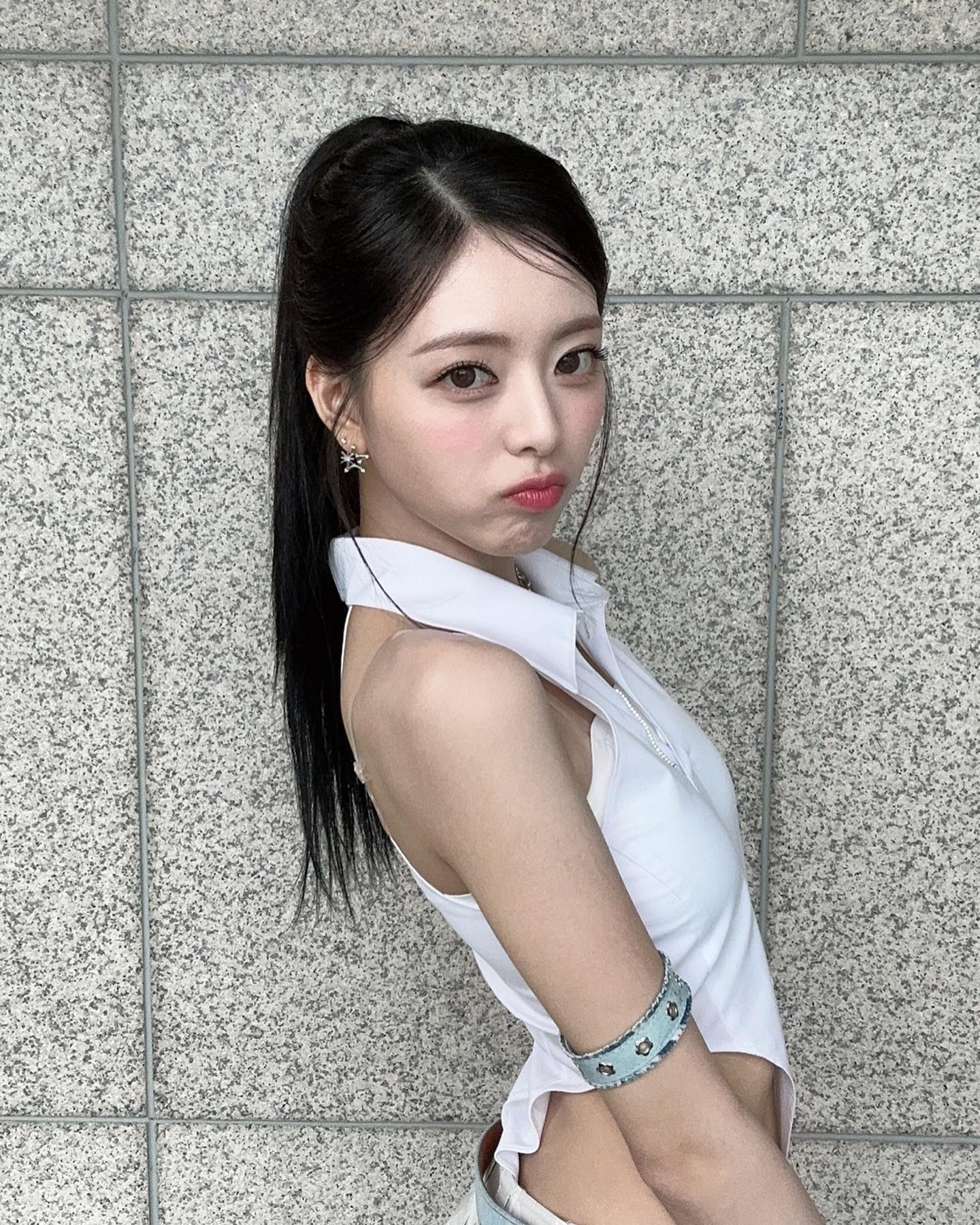 더쿠 - ITZY 있지 유나 인스타 업뎃