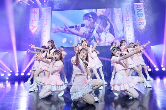 더쿠 - BUBKA WEB AKB48 팀A 파이널 콘서트 단체사진