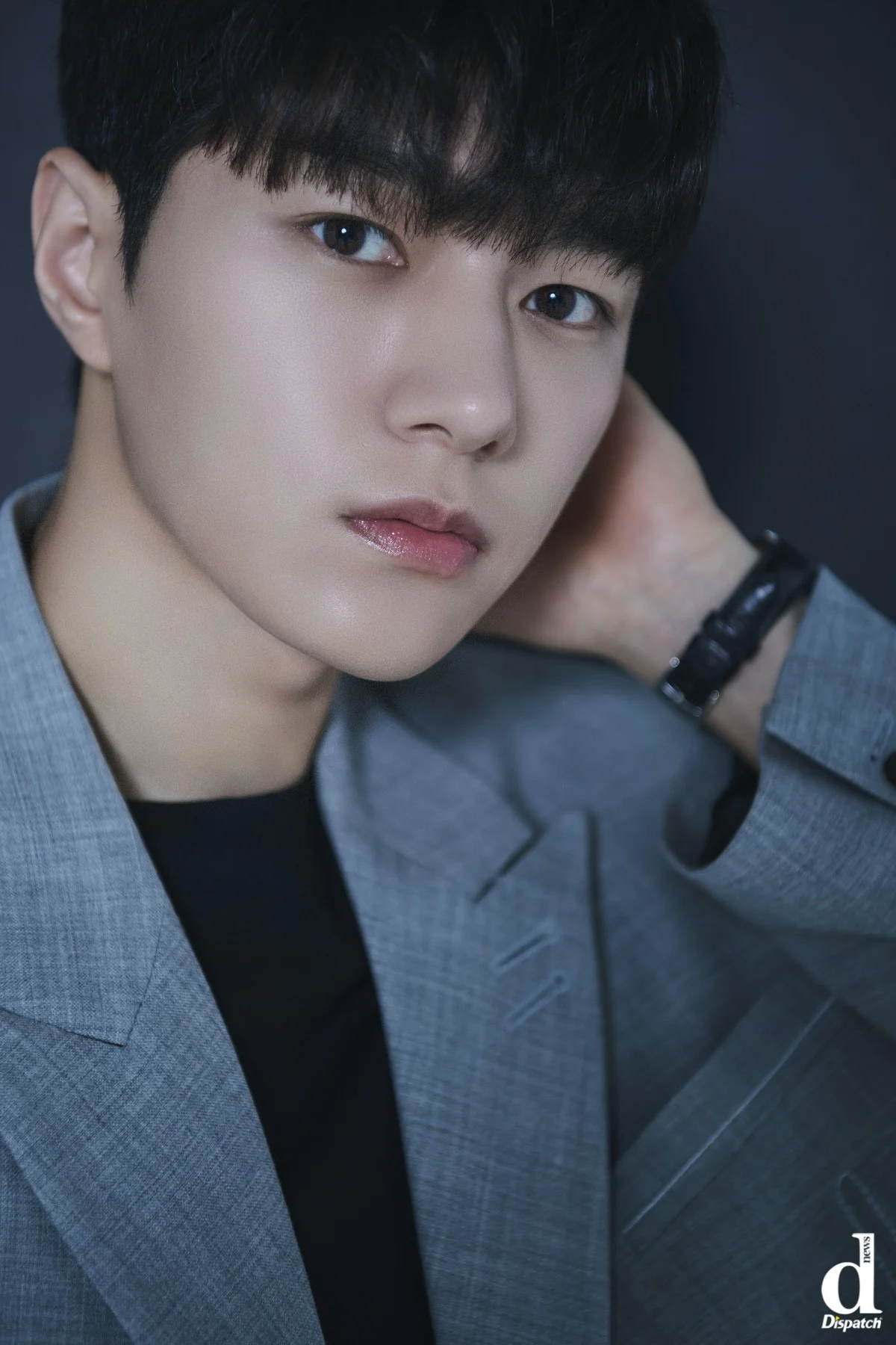 더쿠 인피니트 엘 김명수 최근 디스패치 수트 화보