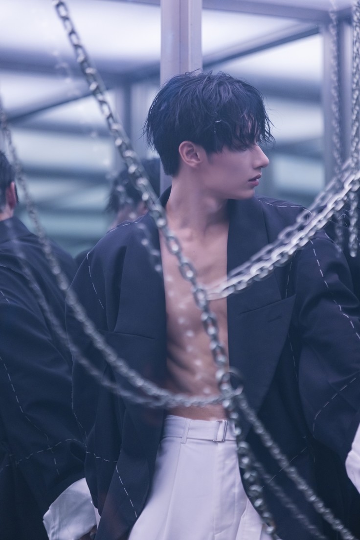 더쿠 - 준(JUN) 'PSYCHO' 멜론 독점 자켓 촬영 비하인드