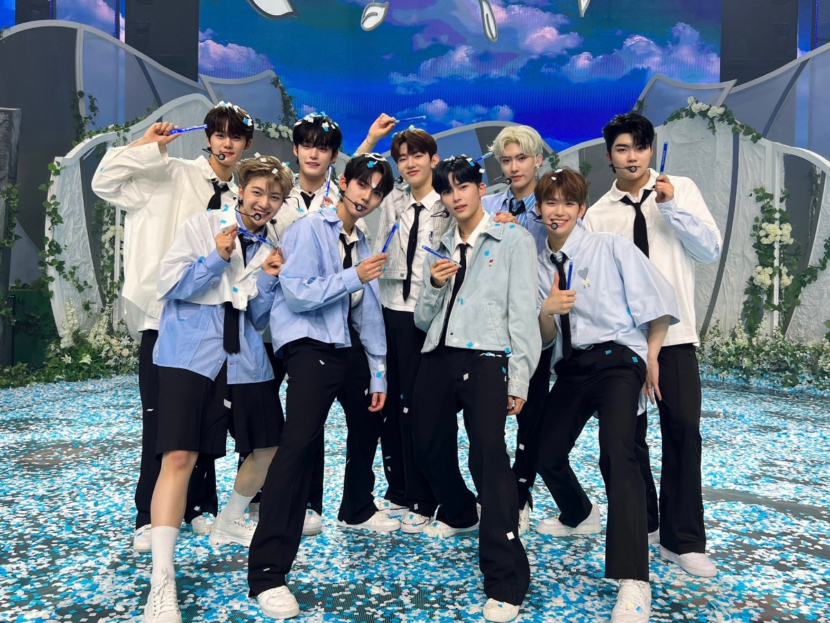 더쿠 - 멤버 절반이상 180cm, 평균키 179cm(반올림)라는 남돌