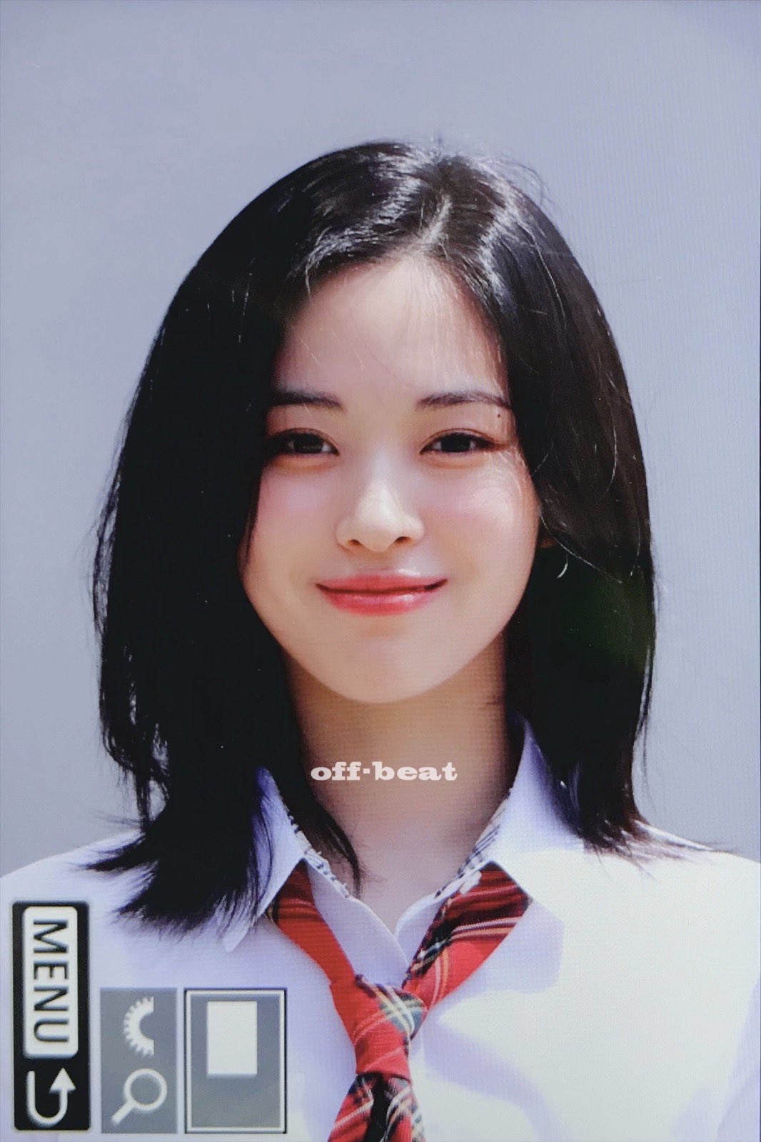 더쿠 - 오늘자 단발 레이어드 컷으로 자른 듯한 ITZY 류진 비주얼 jpg.