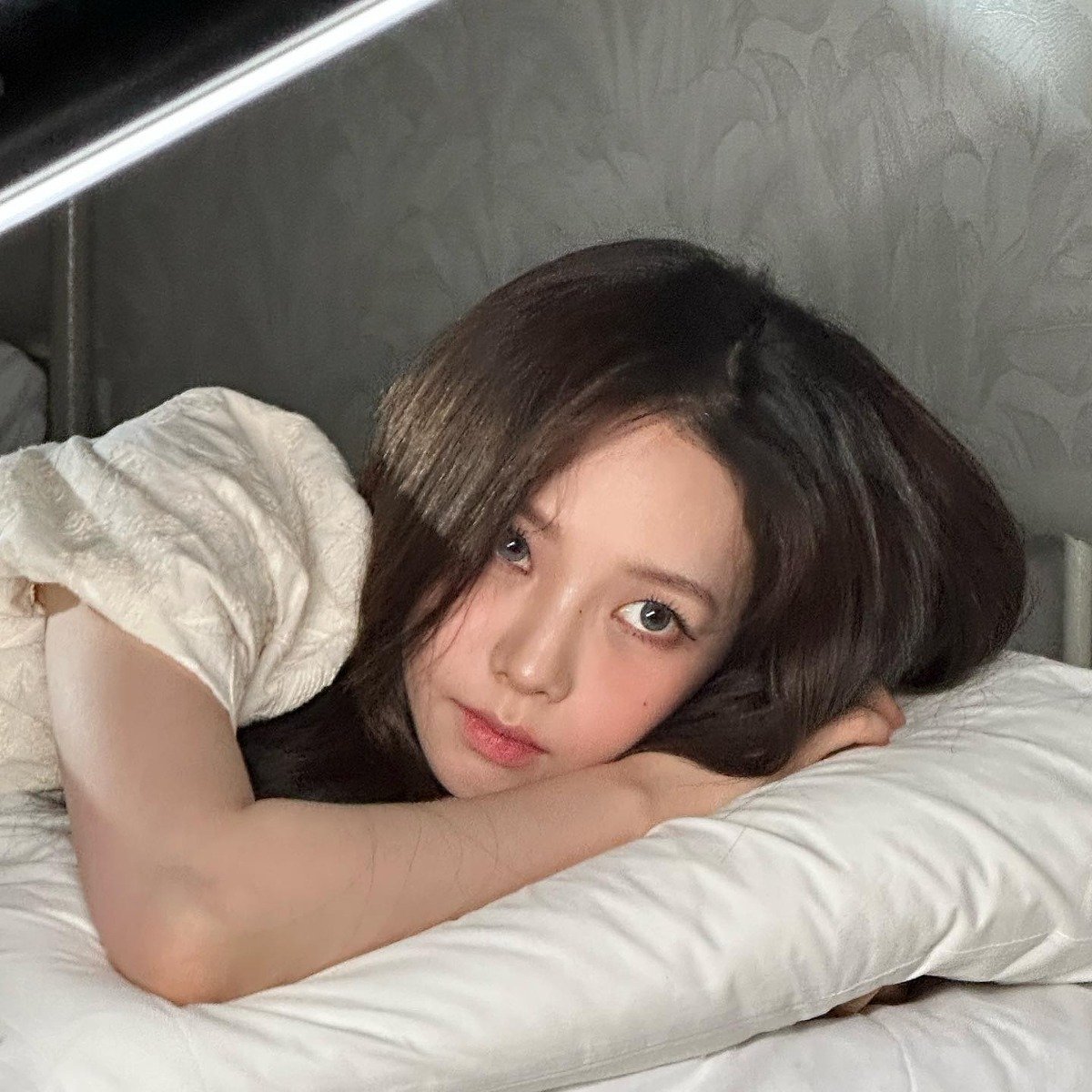 더쿠 - 에스파 카리나 인스타 업뎃