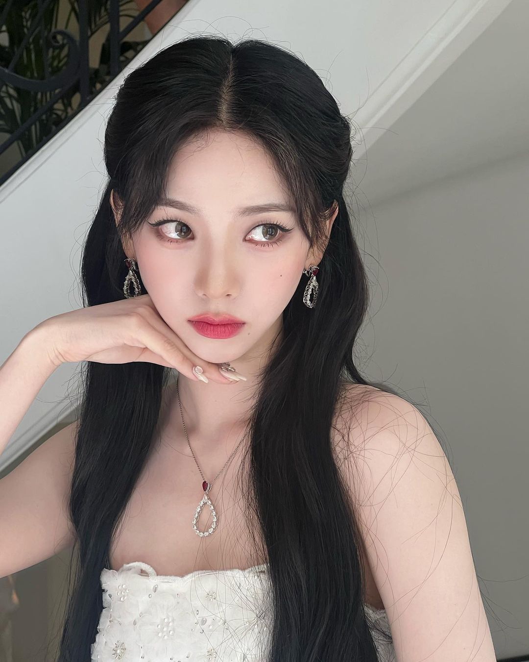 더쿠 - 팔로워 500만 돌파한 에스파 카리나.jpg